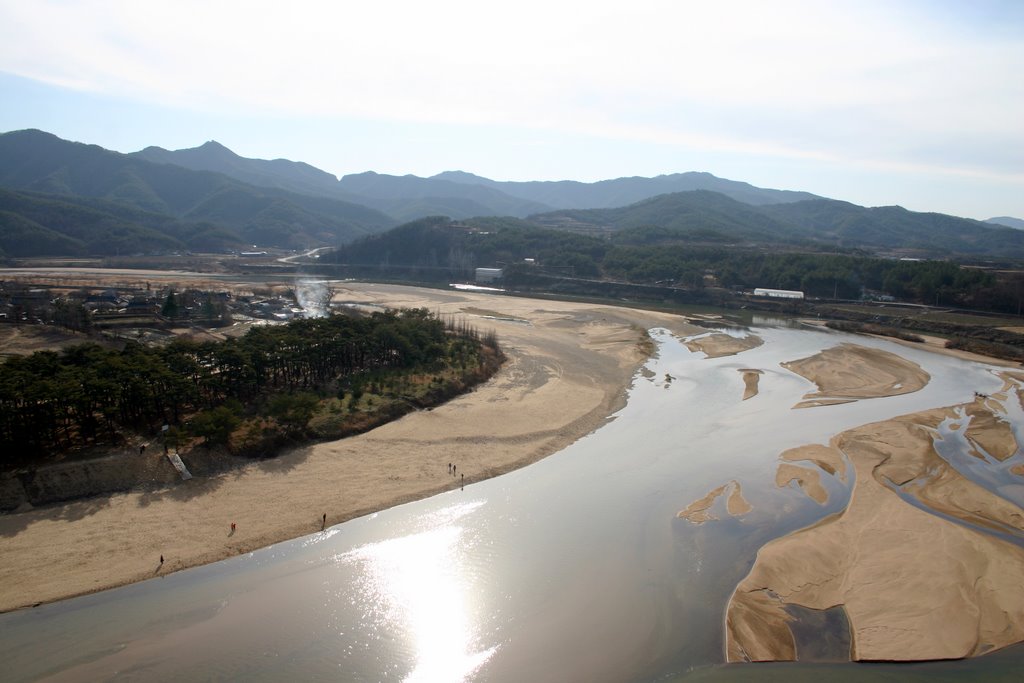 Jongchan Kim earns PhD for research on a framework to improve the water ...