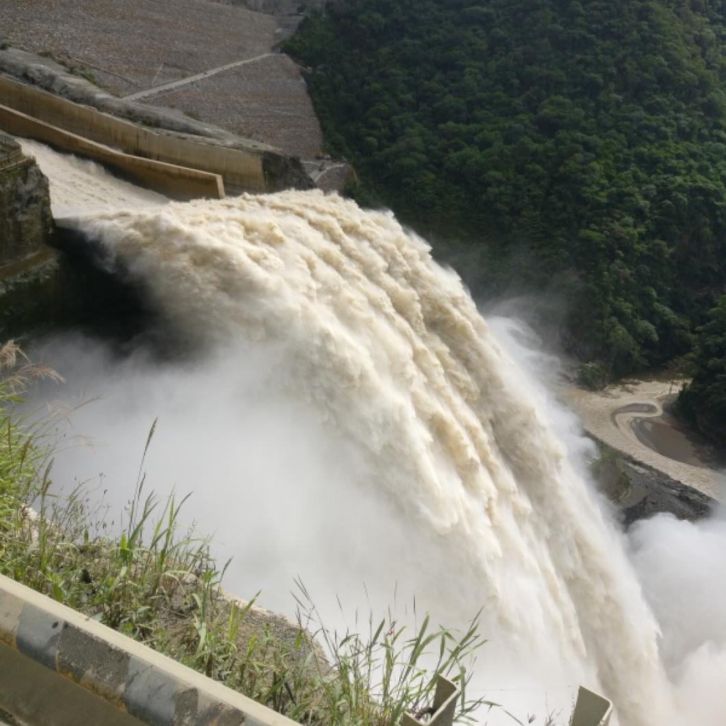Modeling for emergencies: The race to fix Colombia’s Tallest Dam | IHE ...