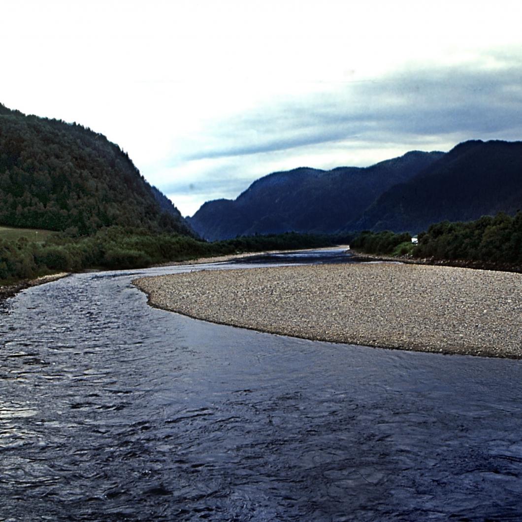 IHE Delft researcher wins challenge with report on reducing hydropower ...