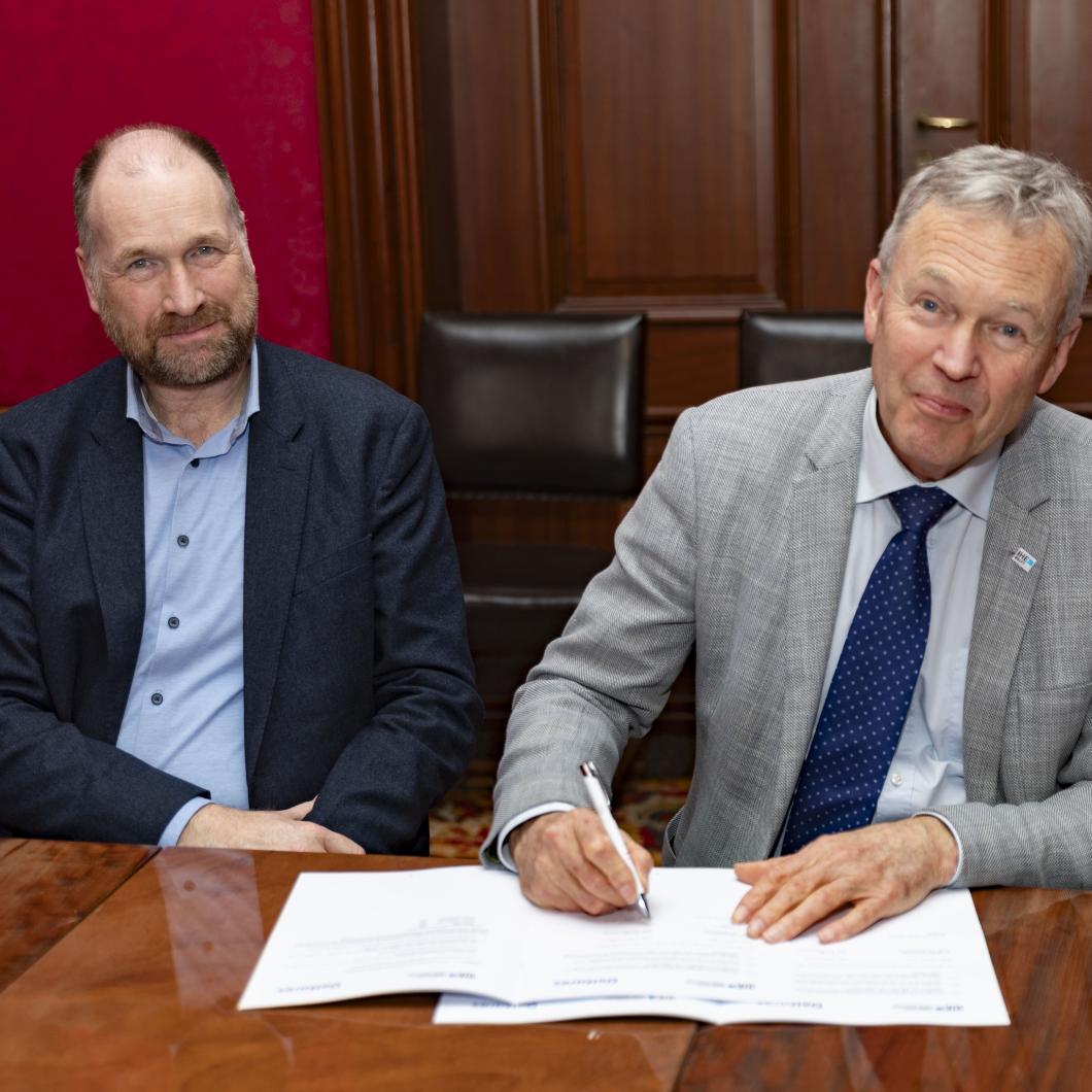 IHE Delft & Deltares sign cooperation agreement | IHE Delft Institute ...